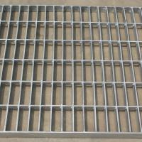 China Press Locked Stainless Steel Grating 33mm x 33mm Mesh for Construction Catwalk for sale