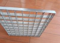 China Pressure Locked Drain Stainless Steel Grating SS304/316 Bar with 5-8mm Cross Bars and 20-65mm Spacing Options for sale