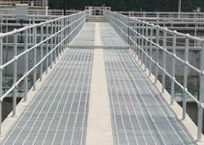 China 2mm Aluminum I Bar Grating Walkway Platform - 1-2.5 inch Bearing Bars with 4-2 inch Cross Spacing for sale