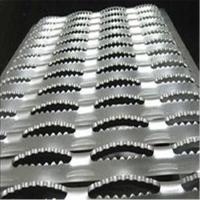 China 3' Length Aluminum Grip Strut Grating Platform - 10ft/12ft Stock Lengths with Serrated Safety Surface for sale