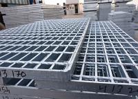 China Hot Dip Galvanized Steel Grating Walkway Platform Floor 25x4.5mm Bearer Bar 50mm Pitch for sale