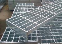 China Serrated Galvanized Steel Grating Heavy Duty Welded Platform 30mm Pitch 50mm Cross Bar for sale