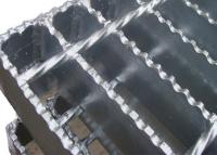 China Serrated Galvanized Steel Grating Heavy Duty Welded Platform 30mm Pitch 50mm Cross Bar for sale