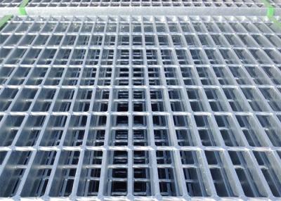 China Hot Dipped Galvanized Steel Grating Walkway Driveway Catwalk 25x5mm Bearing Bar 30mm Pitch for sale