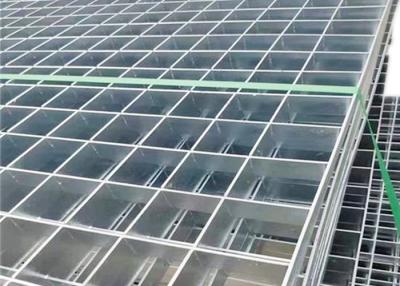 China Galvanized Q195 Steel Grating Flooring Walkway Catwalk 25x5mm Bearing Bar 40mm Pitch for sale