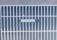 China Heavy Duty Steel Grating Hot Dip Galvanized 505/15/100 Bar for Floor 6mm 8mm 10mm for sale