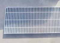 China 50mm Thickness Heavy Duty Hot Dip Galvanized Steel Grating 505/15/100 with 3-10mm Bearing Bars for sale