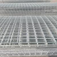 China Q235 Low Carbon Serrated Steel Grating Anti Slip Bearing Bar 914mm Length 1 3/16in Pitch for sale