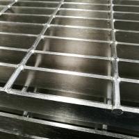 China Stainless Steel Floor Grating 25x3mm to 100x10mm for Industrial Platforms and Walkway Decks for sale