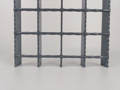 China Hot Dip Galvanized Serrated Steel Bar Grating Anti-Slip Welded 32x5mm for Walkway Platform for sale