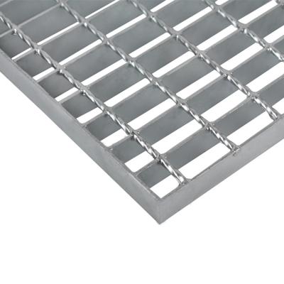 China Hot Dipped Galvanized Serrated Carbon Steel Bar Grating 30x100mm Mesh for sale
