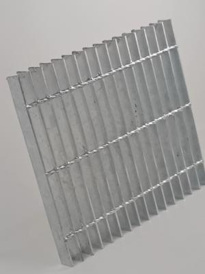 China Hot Dipped Galvanized Steel Serrated Bar Grating 32x5mm for Industrial Flooring Walkway for sale
