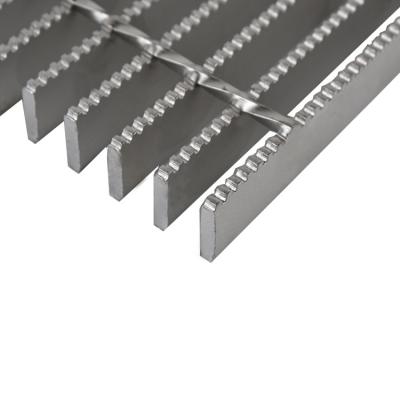 China Stainless Steel 304 Serrated Bar Grating 40x5mm Heavy Duty Drainage Cover for sale