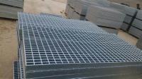 China Hot Dip Galvanized Heavy Duty Steel Grating 32x5mm Anti-Skid Flooring for sale