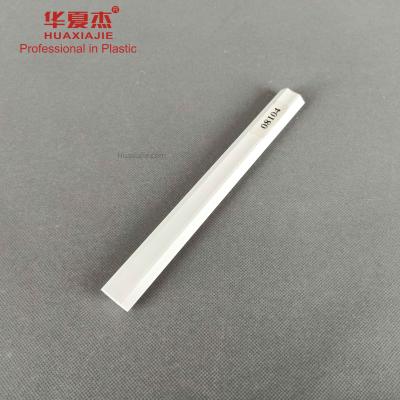 China Vinyl White Hard Pvc Crown Moulding For Decoration for sale