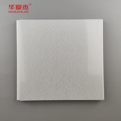 China Modern Design Silver Color Pvc Ceiling And Wall Panel Moisture Proof Wall Pvc Panels Building Decoration for sale