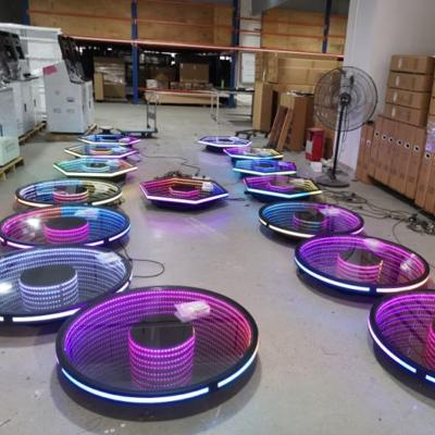 China 550KG Load 360 Rotating Photo Booth For Party Wedding Automatic Spinning Machine for sale