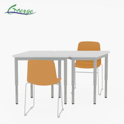China Customized Size Uplift Standing Desk with 4 Memory Presets and Assemble Video Assistance for sale