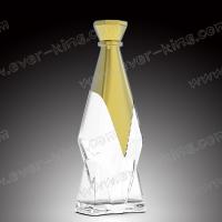China 500mL Empty Glass Liquor Bottles , 570g Fancy Vodka Bottles for sale