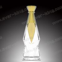 China 500mL Empty Glass Liquor Bottles , 570g Fancy Vodka Bottles for sale