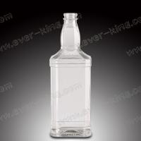 China ISO9001 Rectangle Screw Top 750ml Liquor Bottles for sale