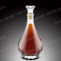 China Heat Resistant Clear 750ML Rum Glass Bottle With Diamond Cap for sale