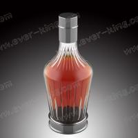 China Heat Resistant Clear 750ML Rum Glass Bottle With Metal Cap for sale