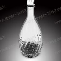 China 700ml Brandy Bowling Liquor Glass Bottle With Metal Labels for sale
