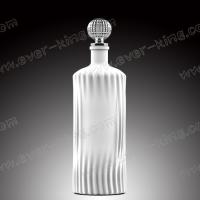 China Empty Transparent Wine Tequila Glass Bottle Lead Free 750ml for sale