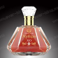 China Custom Luxury Diamond Spirits Brandy Glass Bottle 700Ml for sale