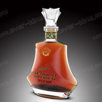 China Elegant Shape Tequila Brandy Glass Bottle With Cork Top for sale