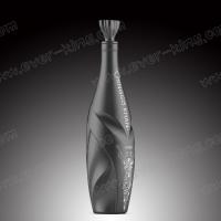 China Custom 700ml Matte Black Vodka Glass Bottle For Liquor Spirits Wine for sale
