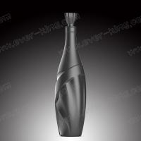 China Fast Delivery Vodka Black Liquor Glass Bottle Empty Clear 700ml for sale