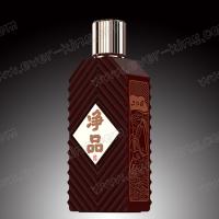 China Cork Crystal Rum Liquor Glass Bottles Luxury Custom Design 700ml for sale