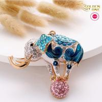 China Hot  Sale Custom Koala Pink Bear Tree Charm Lovely Jewelry Keychain Anime Shiny Gold Cute Animal Tiger Key Ring For Women Bag for sale