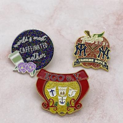 China Low Price Custom Carnival  Pin Souvenir Promotion Gift Jollification Fashion Clown Bottle Colorful Pin for sale