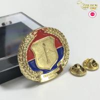 China USA Art Anime Custom Gold Lapel Pins Shiny Cute Soft Enamel Badge With Box for sale