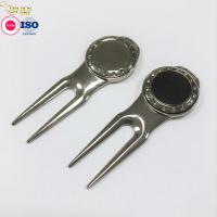 China Hot Sale Custom Shiny Gold Plated white magnetic repair divot tool fixer golfer gift metal golf divot for sale