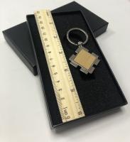 China Metal Zinc Alloy Keychain Pen Business Gift Set Wood Pen Wooden Keychains Laser Logo Luxury Corporate for sale