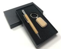 China Printed Promotional Business Gifts Exclusive Keychain And Pen Stationery Gift Set for sale