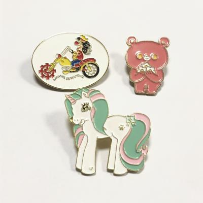 China Symbols cute charizard carnival usa shiny gold plated soft enamel custom logo lapel pin with back card for sale