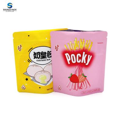 China Plastic Mylar Bag Weed Packaging Bag Smell Proof Zipper Stand Up Pouch For CBD for sale