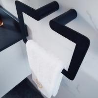 China ODM Black Bathroom Towel Rings Hand Towel Holder Wall Mounted for sale