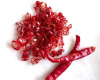 China Pungent Flavor Guajillo Cut Chilli 0.5-1.5cm 8% Moisture 20KG/CTN for sale