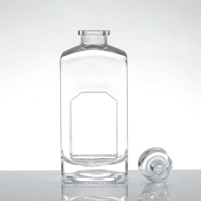 China Whisky Vodka Rum Spirits Glass Bottle with Screw Cap and Decal Surface in 700ml Size for sale