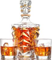 China Liquor Vodka Whiskey Wine Round Stackable Glass Bottle with 750ml Capacity for sale