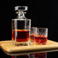 China Body Material Glass Liquor Bottle for Custom Vodka Whisky Rum Tequila Storage for sale