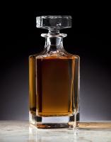 China Body Material Glass Liquor Bottle for Custom Vodka Whisky Rum Tequila Storage for sale