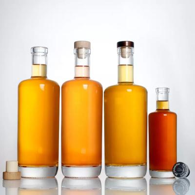 China 500ml 700ml 750ml Clear Glass Liquor Bottle for Whisky Tequila Brandy Gin Vodka Rum for sale