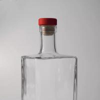 China Transparent Glass Whisky Bottle 700ml Capacity for Customized Bar and Personalized for sale